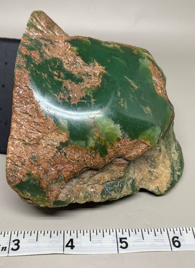 Wyoming Rich Apple Green Nephrite jade for sale